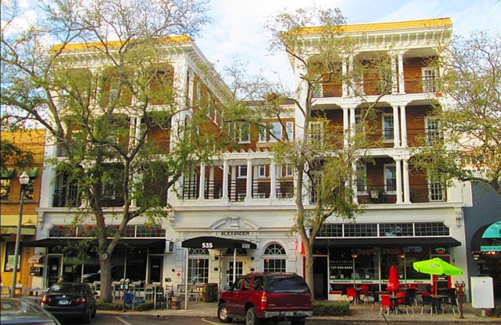 Alexander Hotel - Clio